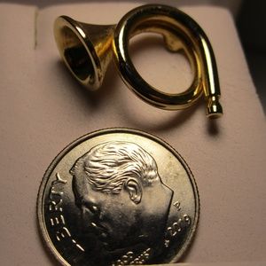 Vintage | Jewelry | Vintage Gold Tone Musical Horn Pin | Poshmark